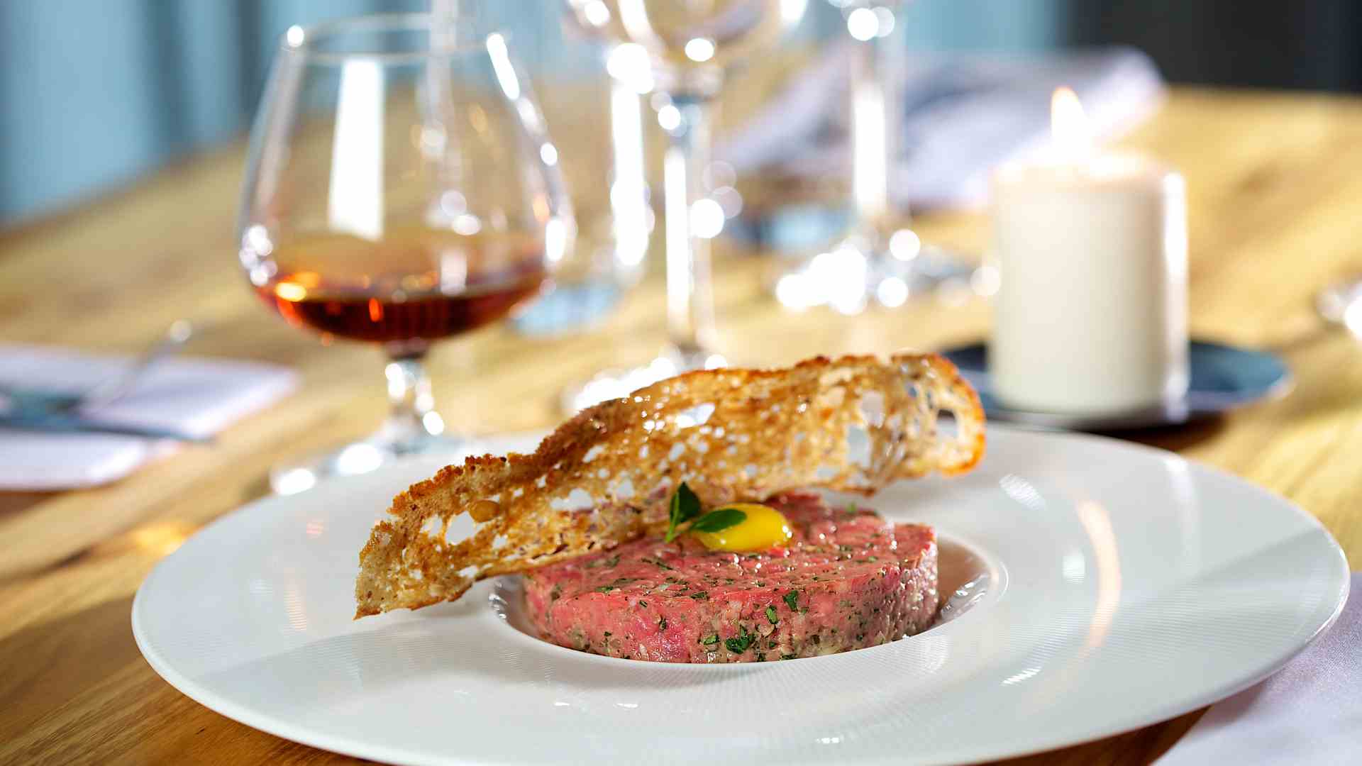 Where to eat near the HF Fénix Music hotel